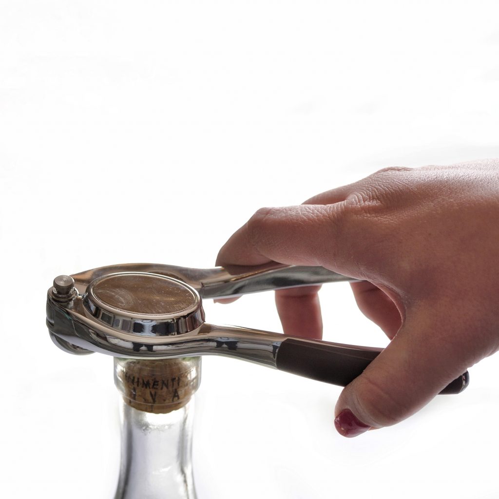 Discover the tools of the Sommelier’s trade!